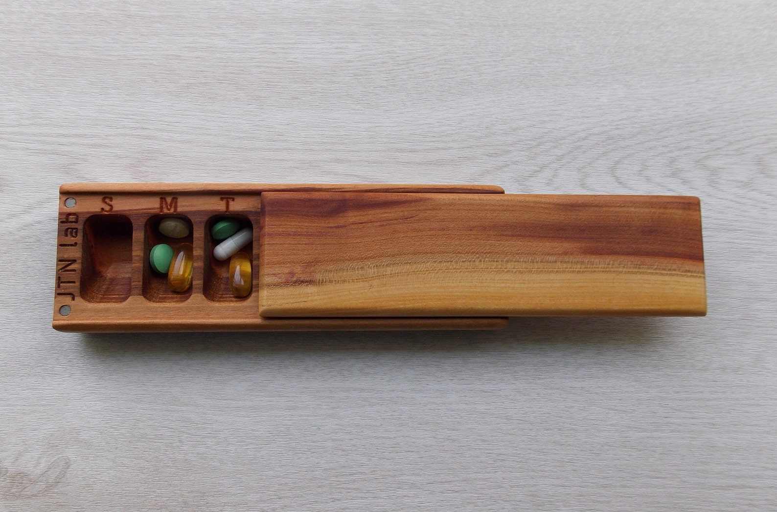 Wooden Pill Box 7 Day / Pill Case Organizer / Nature Ornament / Natural ...