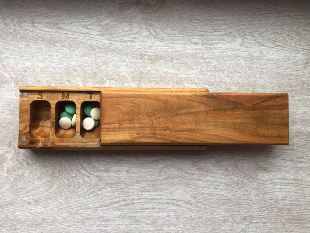 PILL BOX 7 Day Wooden Pill Case Organizer Nature Ornament / Natural ...