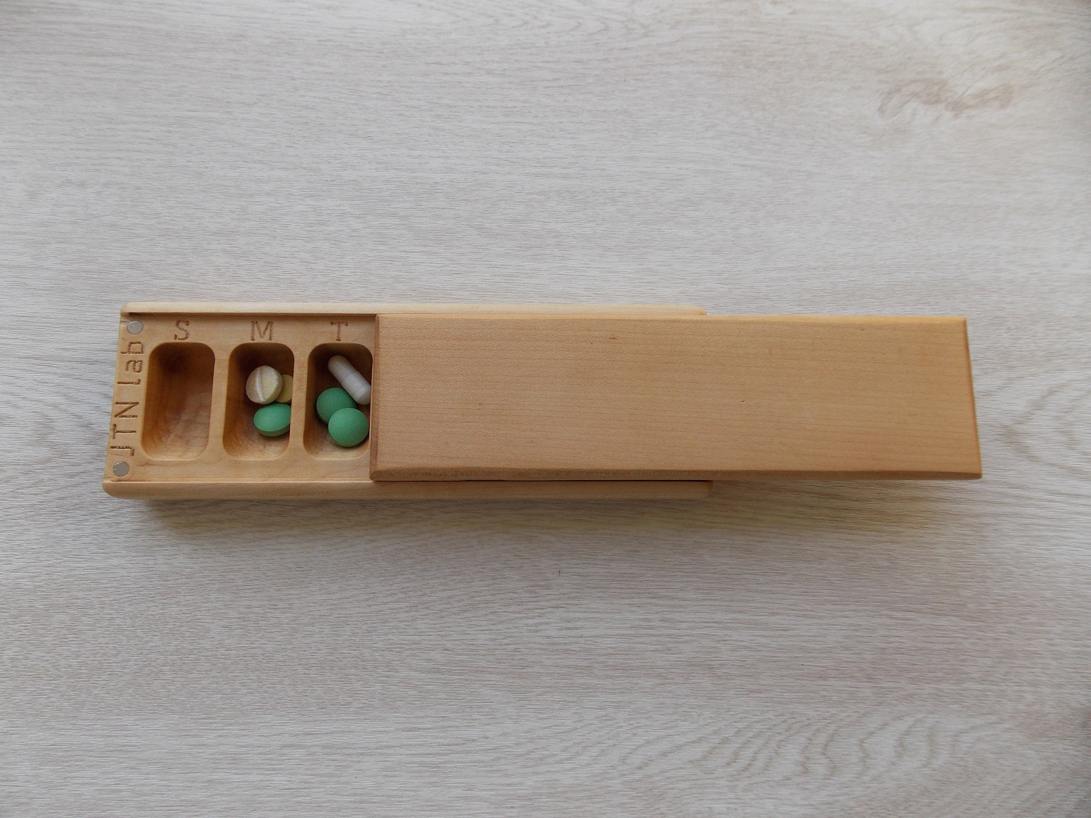 Wooden Pill Box 7 Day / Pill Case Organizer / Nature Ornament / Natural ...