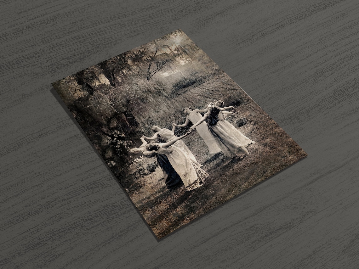 Kreis Der Hexen Vintage Frauen Tanzen Druck Poster. Digital remastered ...