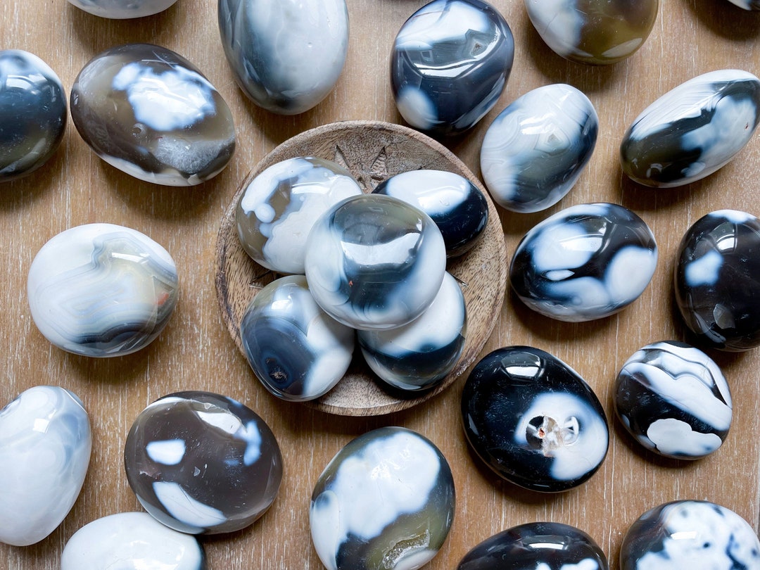 Ocean "orca" Agate Palm Stone - Etsy