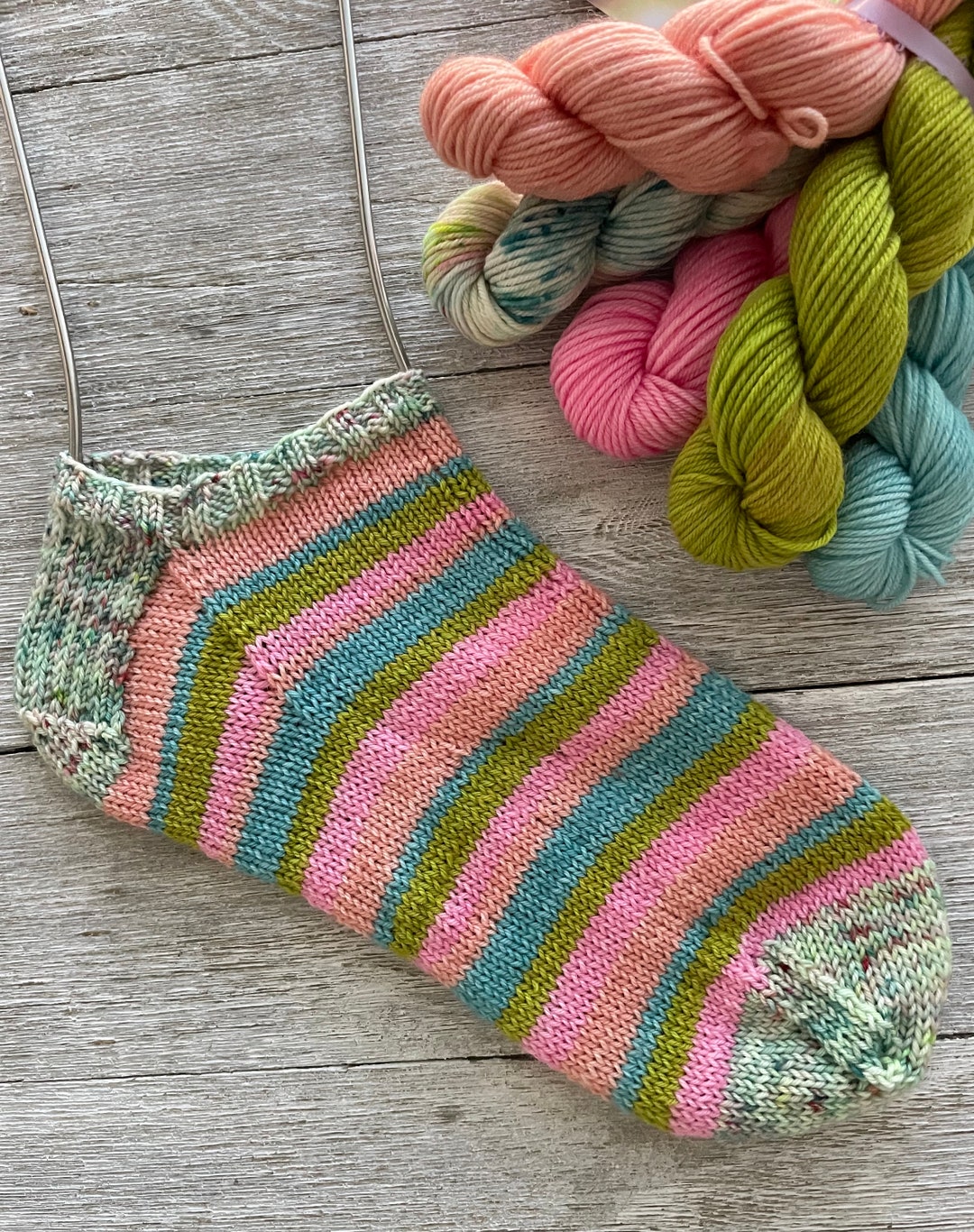 TRIPLE SCOOP SHORTIES Sock Pattern - Digital Pattern - Etsy