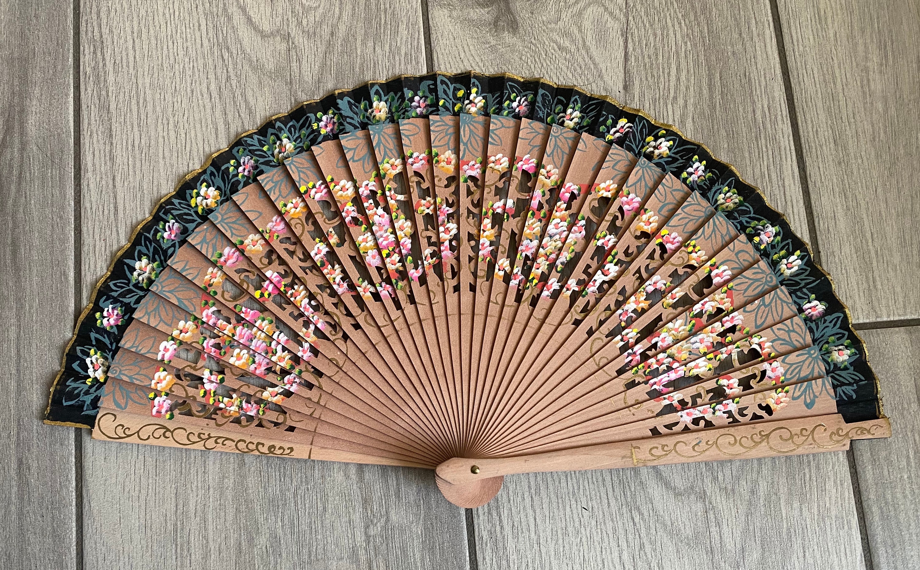 SPRING BREEZE Spanish Hand Fan - Etsy