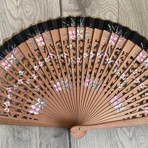 SPRING BREEZE Spanish Hand Fan - Etsy
