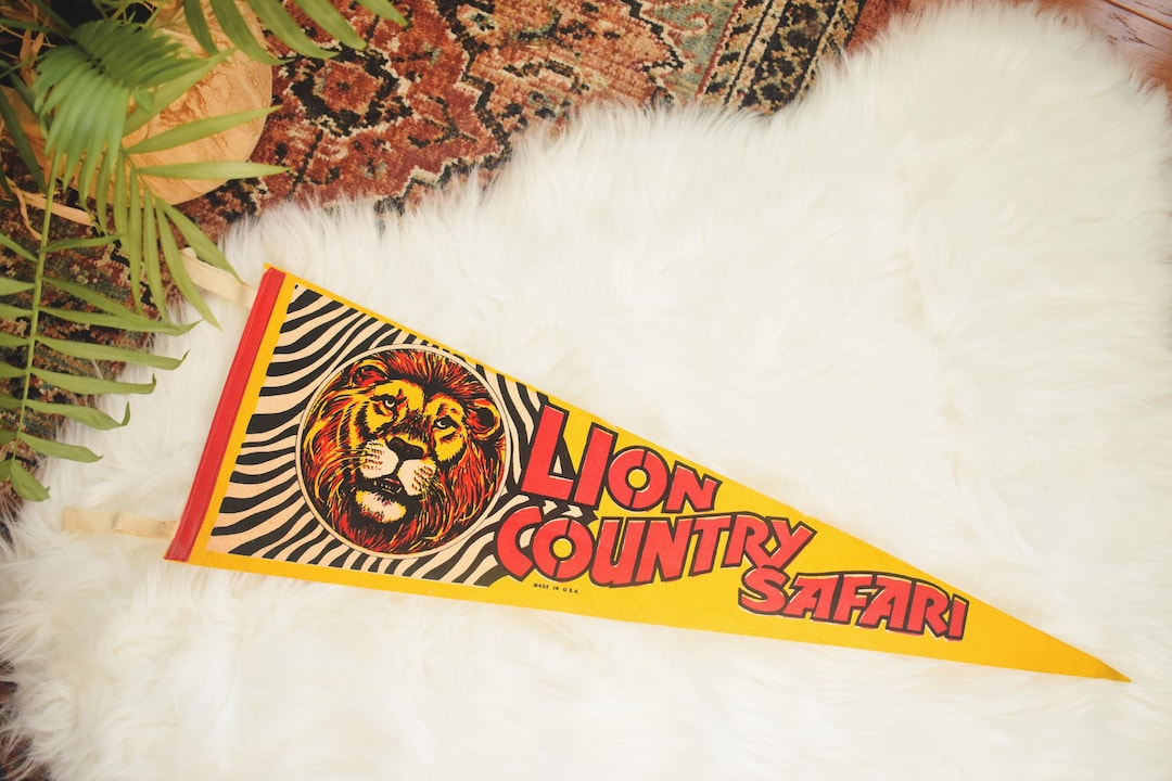 Large Vintage Lion Country Safari Pennant - Etsy