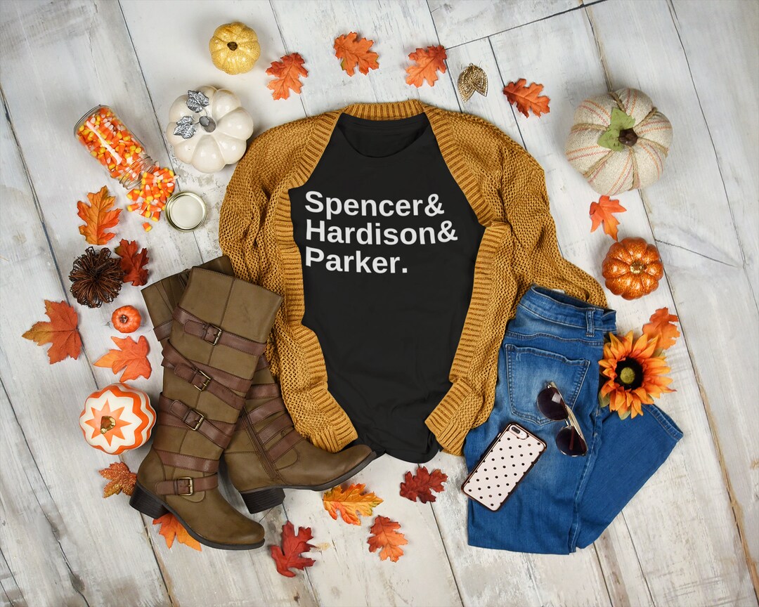 Leverage OT3 LAST Name Helvetica Ampersand List T-shirt - Unisex Women ...