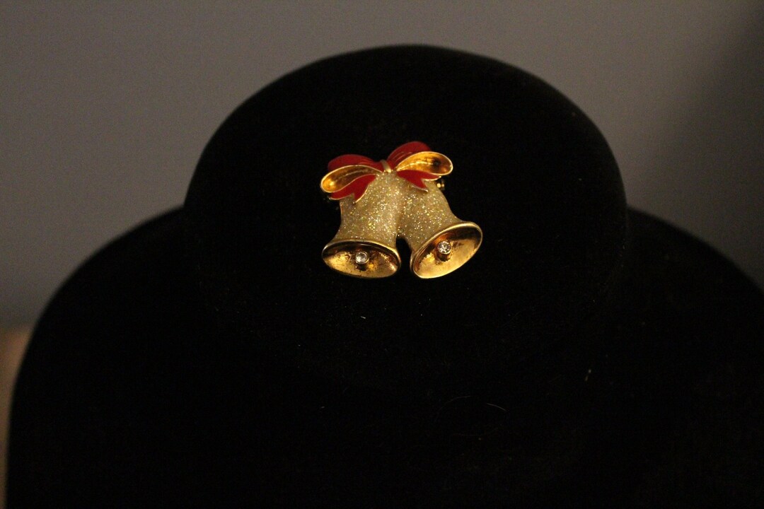 Vintage Avon Christmas Brooch Bells - Etsy