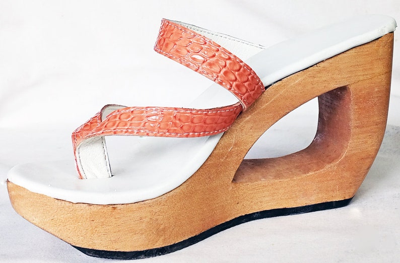 BRUNA: Cut-out Wooden High Heel Sandal / Sculpted Platform Wedges ...