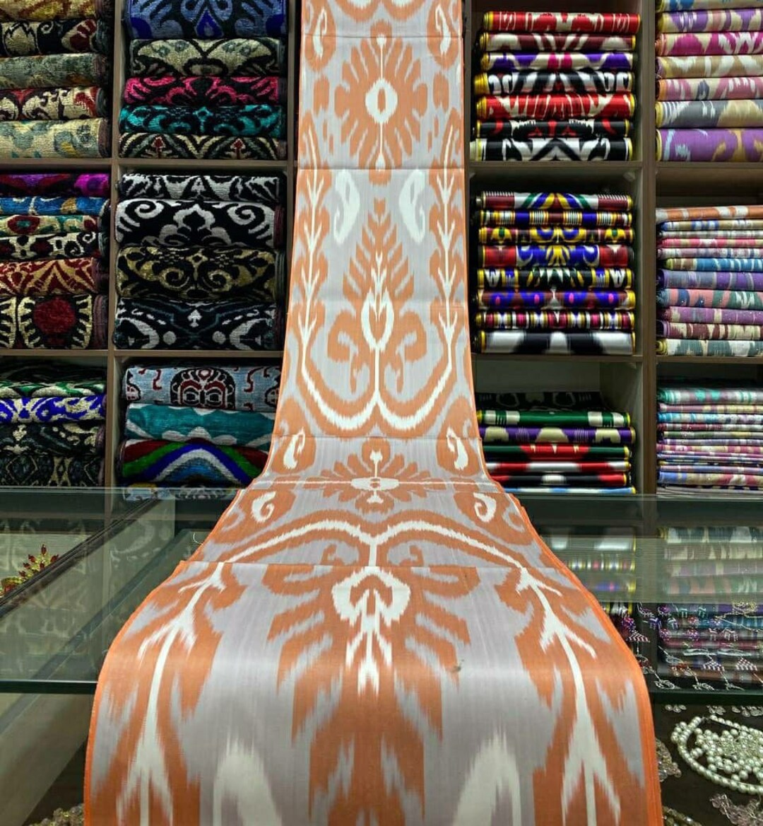 Кусок 3-метровой узбекской хлопчатобумажной ткани икат ручной работы ...