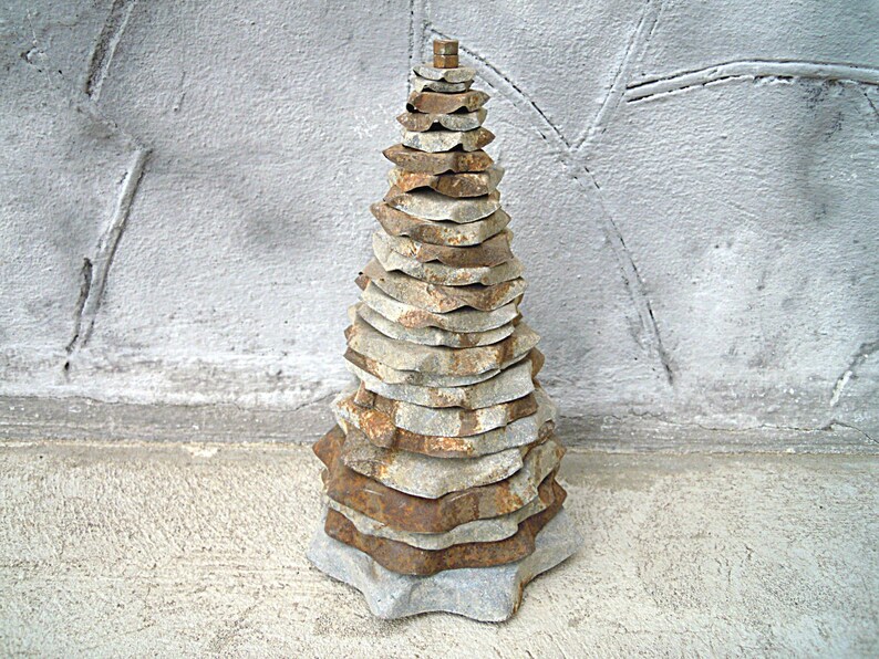 Small Christmas Metal Tree, Desktop Christmas Tree, Rusty Christmas ...