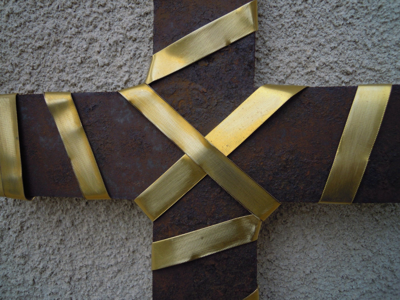 Metal Wall Cross, Rusty Cross, Intertwined - Etsy