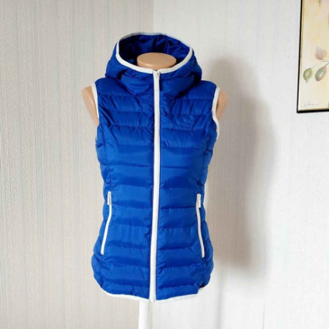 Vintage Blue Puffer Vest: Hooded Sleeveless Winter Vest (girls Size S ...