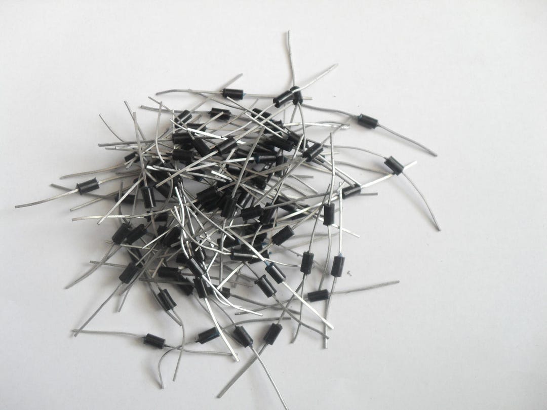 50 Vintage Diodes. Scrap Electronics. Audio Electric Components ...