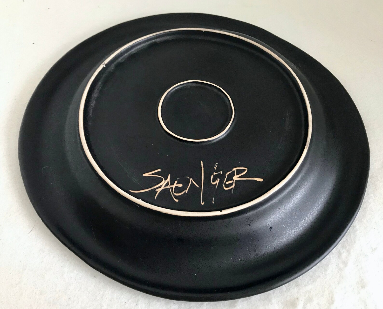 Peter Saenger Matte Black Art Pottery 11" Dinner Plate - Etsy