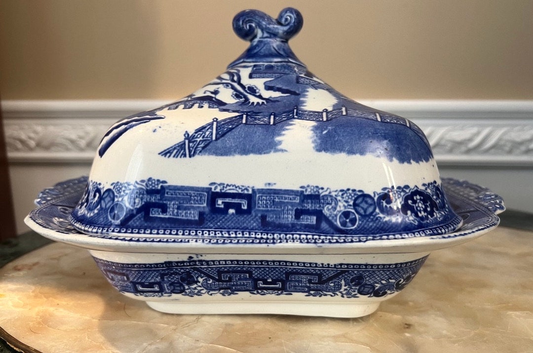Vintage Ridgeway Blue Willow England Semi China Engraved 11" Wide ...