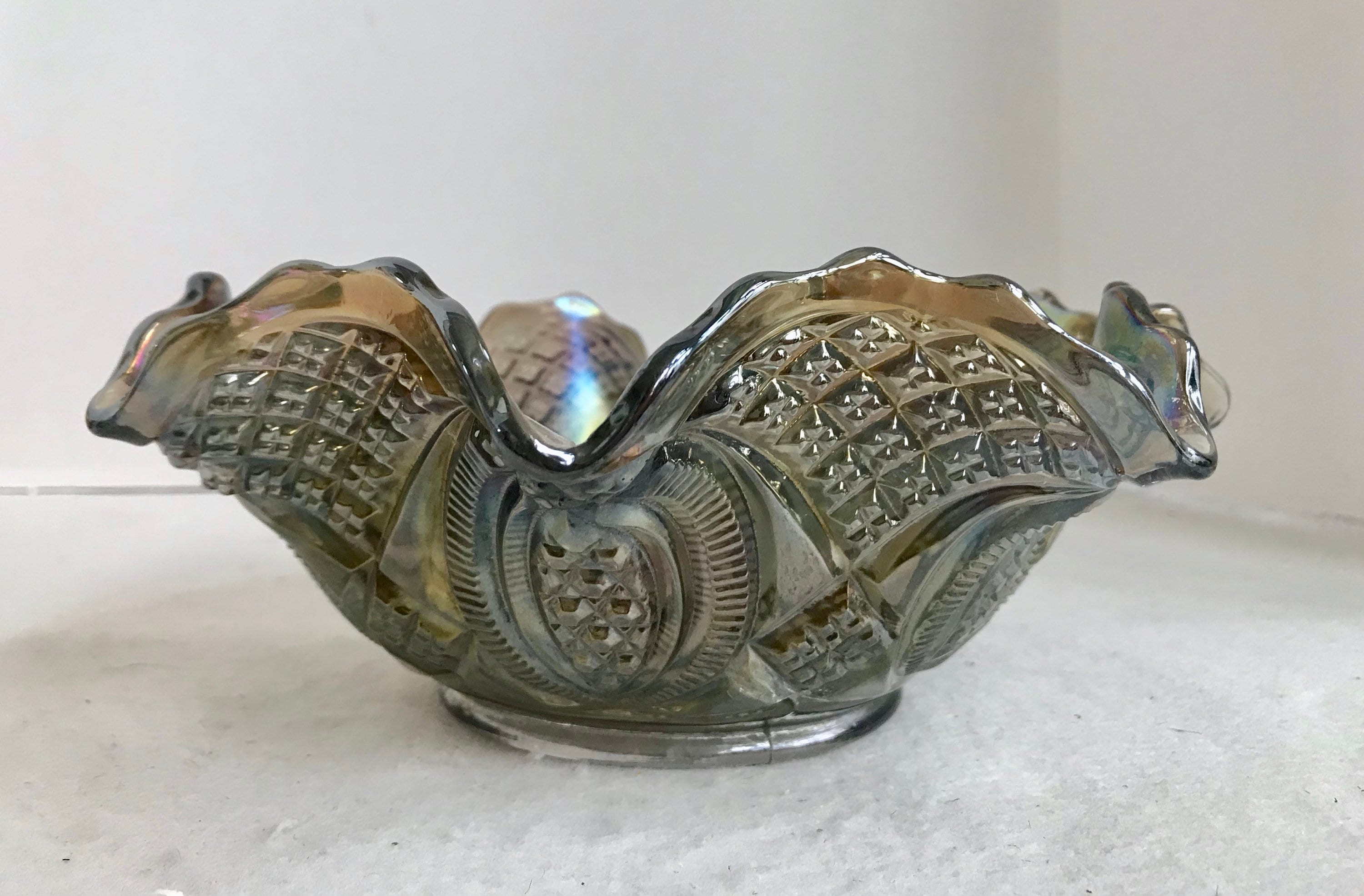 Imperial Glass Smoke Diamond Ring Ruffled 9 1/4 Carnival | Etsy