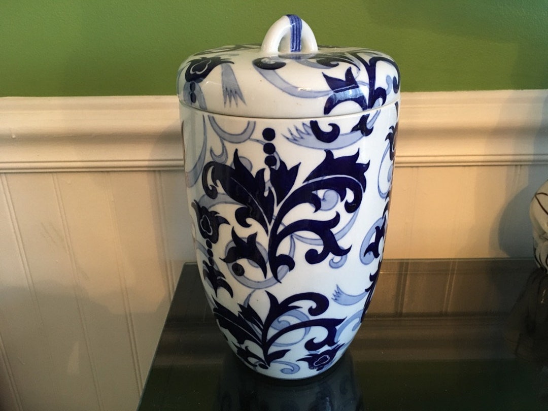 Bombay Fabrique En Chine Blue & White Asian Porcelain 11" Lidded Jar - Etsy