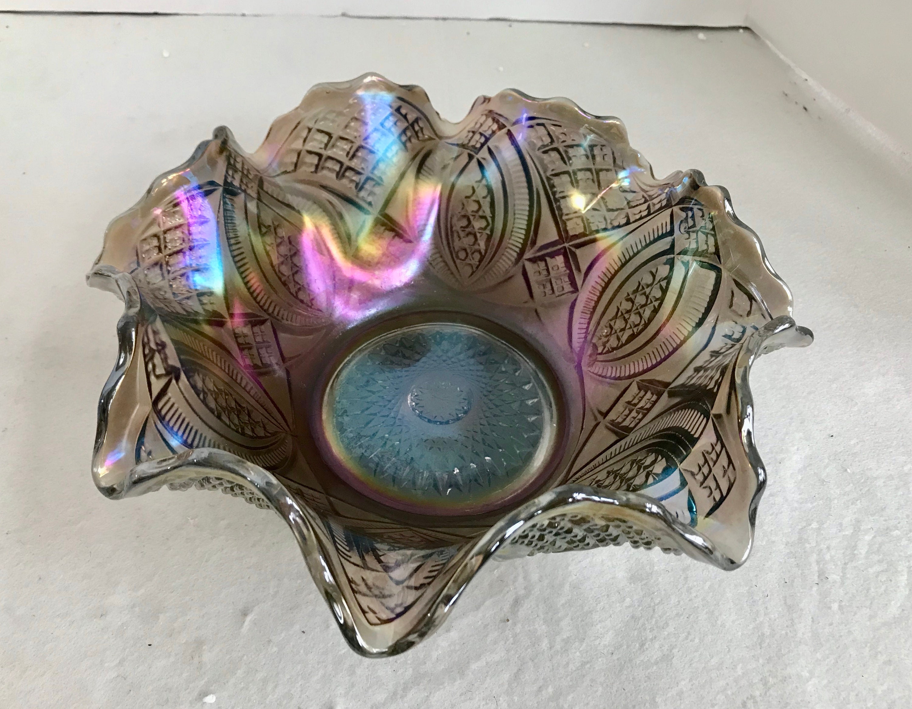 Imperial Glass Smoke Diamond Ring Ruffled 9 1/4 Carnival | Etsy