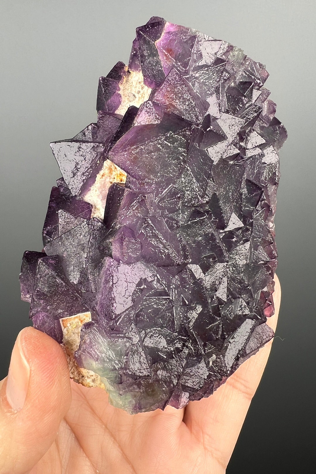 Amazing Color and Amazing Crystal Pattern ! Bi-color Fluorite Crystal ...