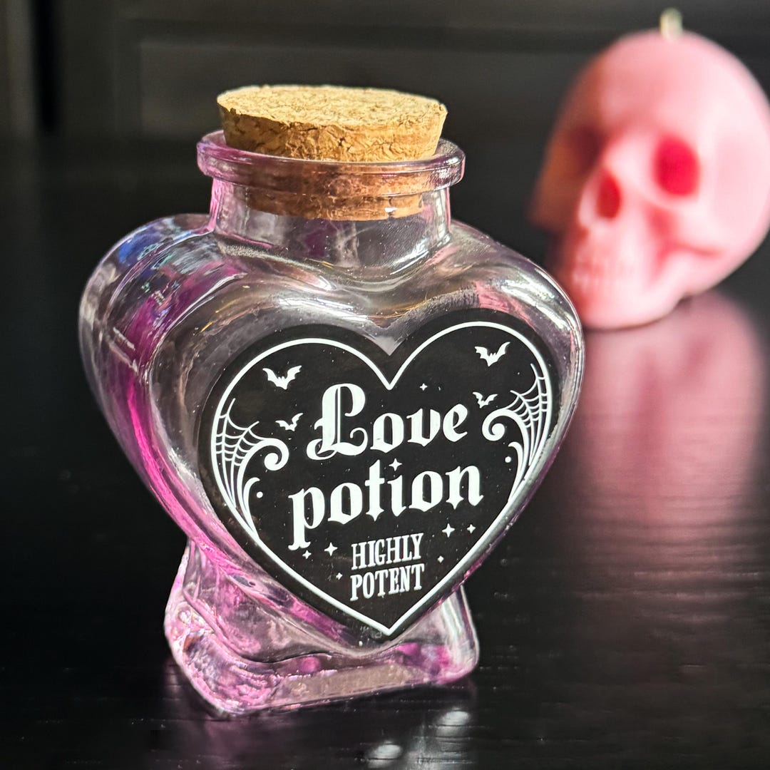 Love Potion Heart Glass Bottle – Gothic Pink Decorative Potion Jar ...
