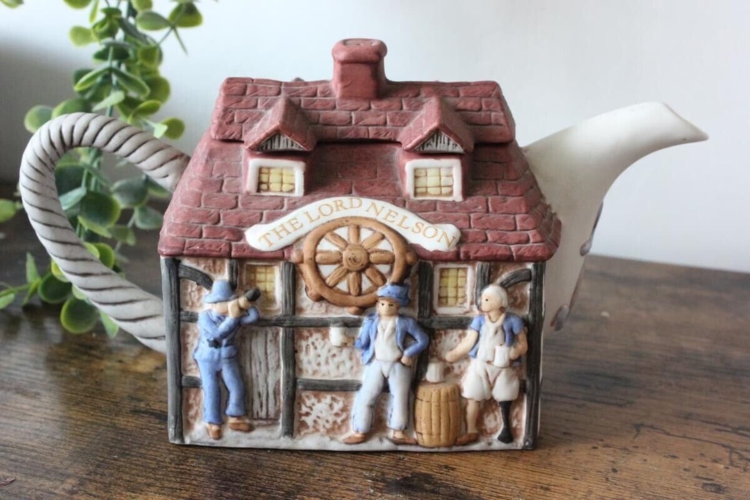 Christopher Wren the Lord Nelson Pub Teapot 1.25 Pint Staffordshire ...