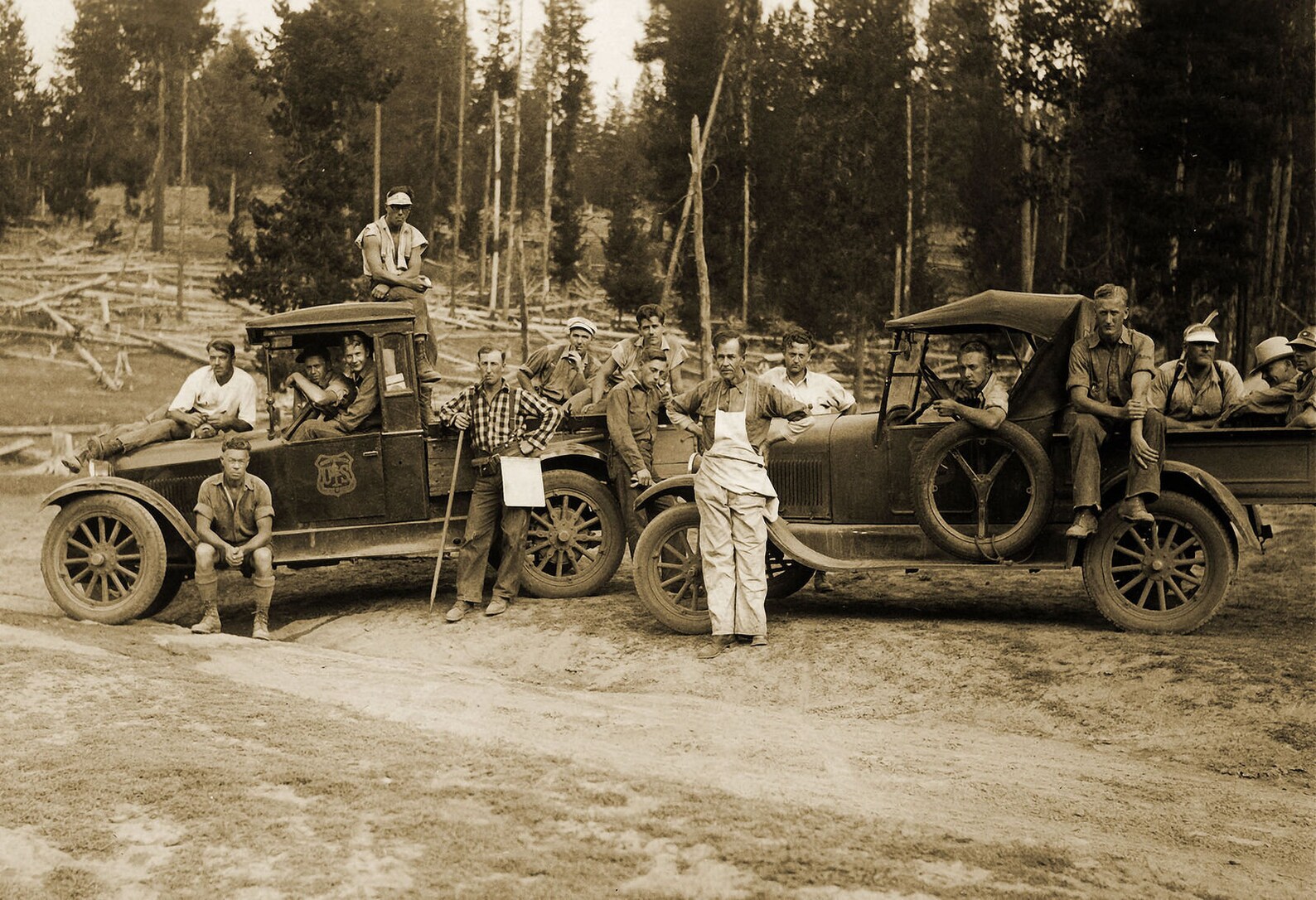 Vintage US Forest Service Trucks Photo: Deschutes National Forest Art ...