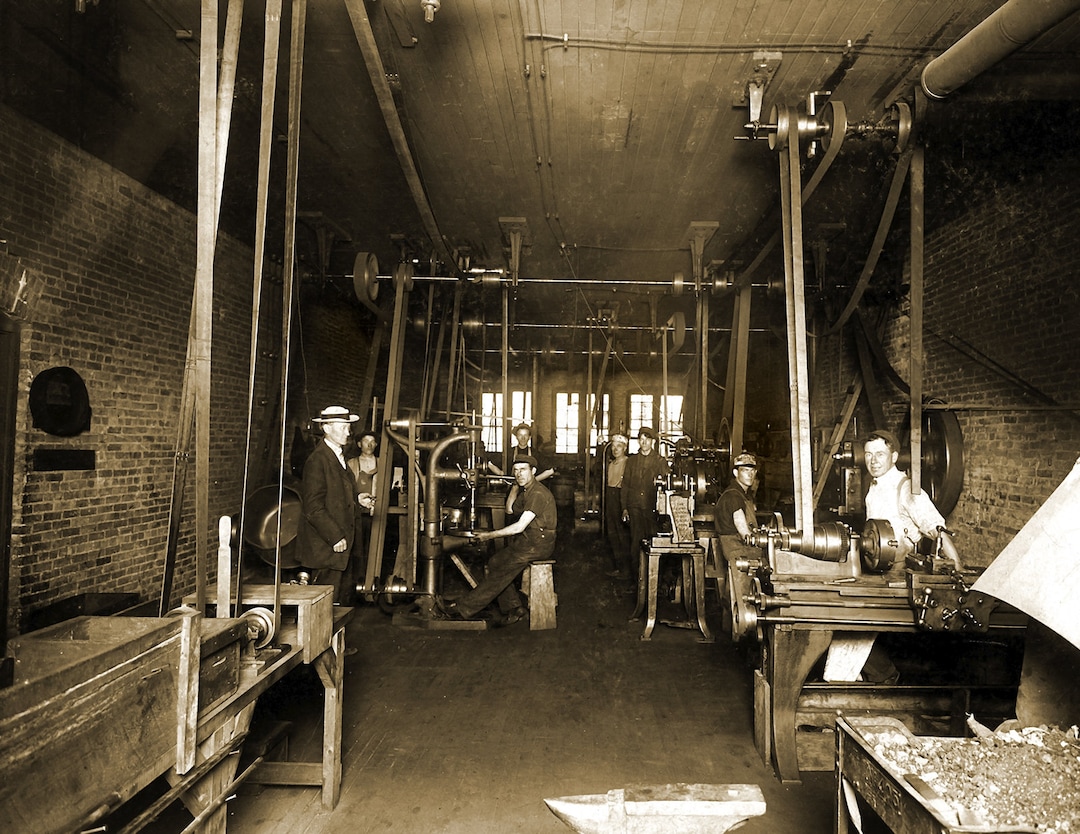 1890s Machine Shop Photo: Traverse City, Michigan Art Print (8.5" X 11 ...