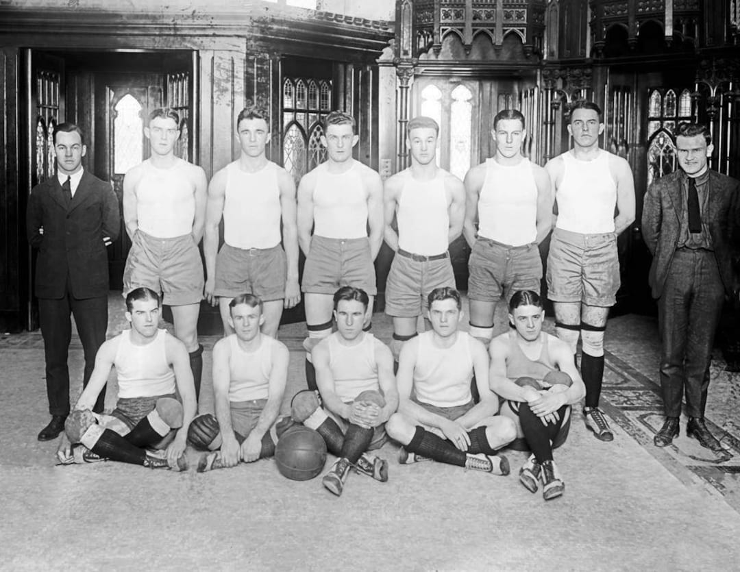 1920 Catholic University Basketball Team Old Photo 8.5 X - Etsy