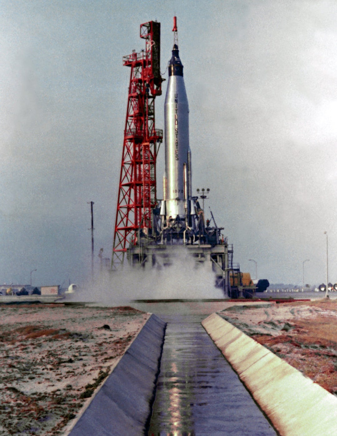 1962 NASA Mercury Atlas 7 Launch Photo: Cape Canaveral Art Print (8.5 ...