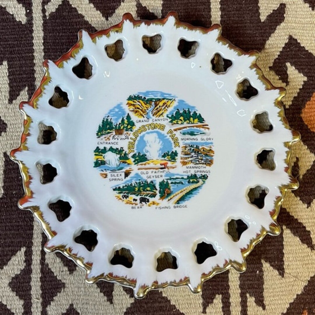Vintage 1960's Yellowstone National Park Gold Trim Wagon Wheel Souvenir ...