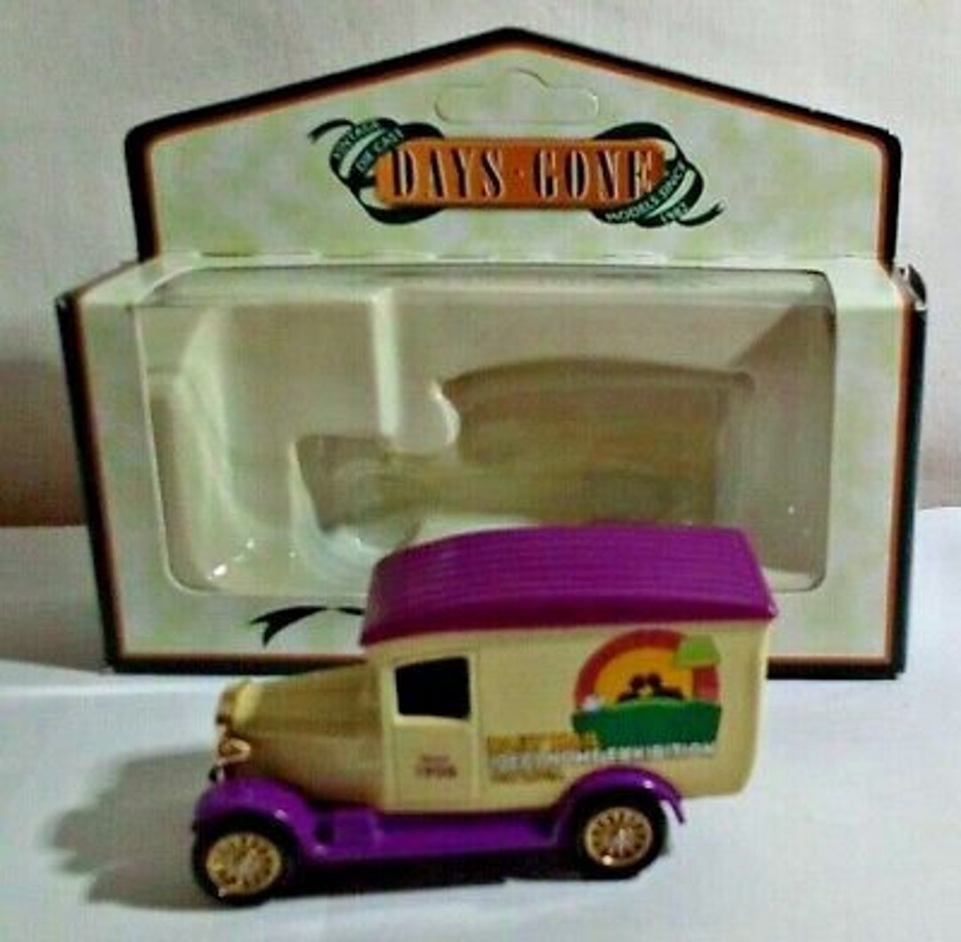 Lledo Days Gone Ford 10CWT Light Van Ideal Home Exhibition Cream Rare ...