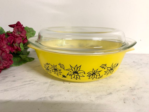 Agee Pyrex Flannel Flower Yellow CR 300 and Lid - Etsy UK