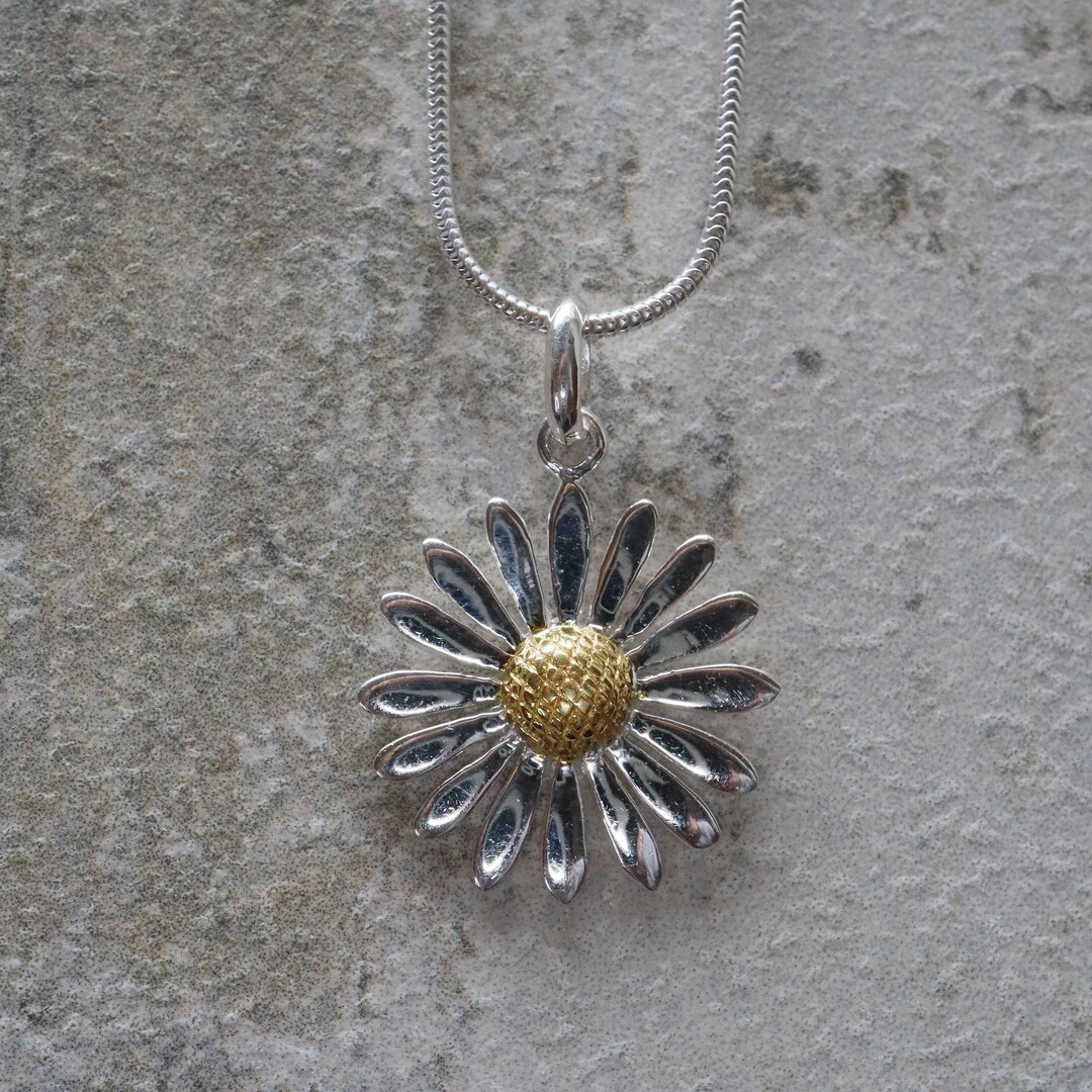 Sterling Silver Daisy Pendant - Etsy