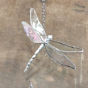 Glas in lood libel, Glazen libelle met tinnen lijfje, Tiffany libelle ...