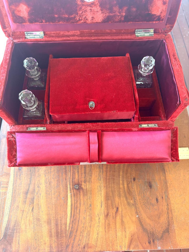 Rare Stunning Heavy Victorian Plush Red Velvet Ladies Travel Box for ...