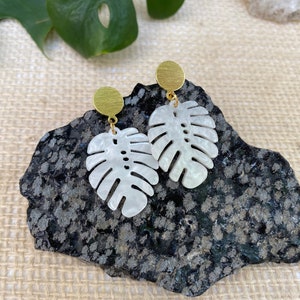 White Monstera Leaf Earrings | Plant Mom Earrings | Dangle Plant ...