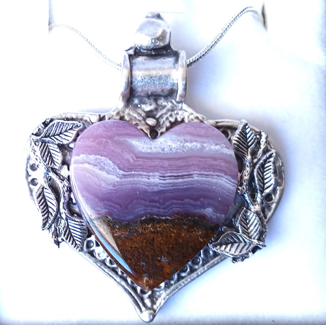 RARE and Beautiful 20" Royal Aztec Lace Agate Heart Necklace Made in ...