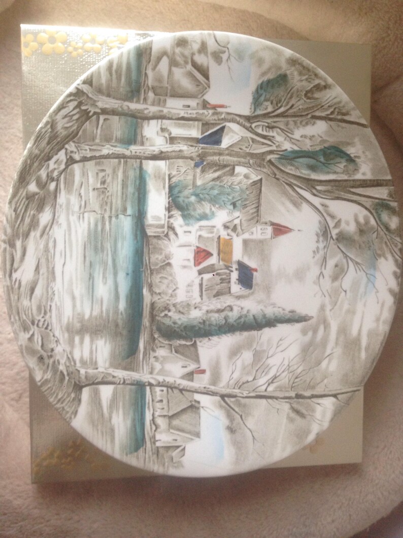 The perfect vintage plates for a dinner party. 'Dream | Etsy