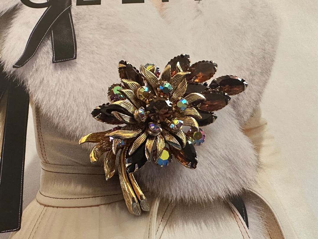 SELINI Layered Flower Brooch, Rhinestone Pin, Selro Selini, Floral Pin ...