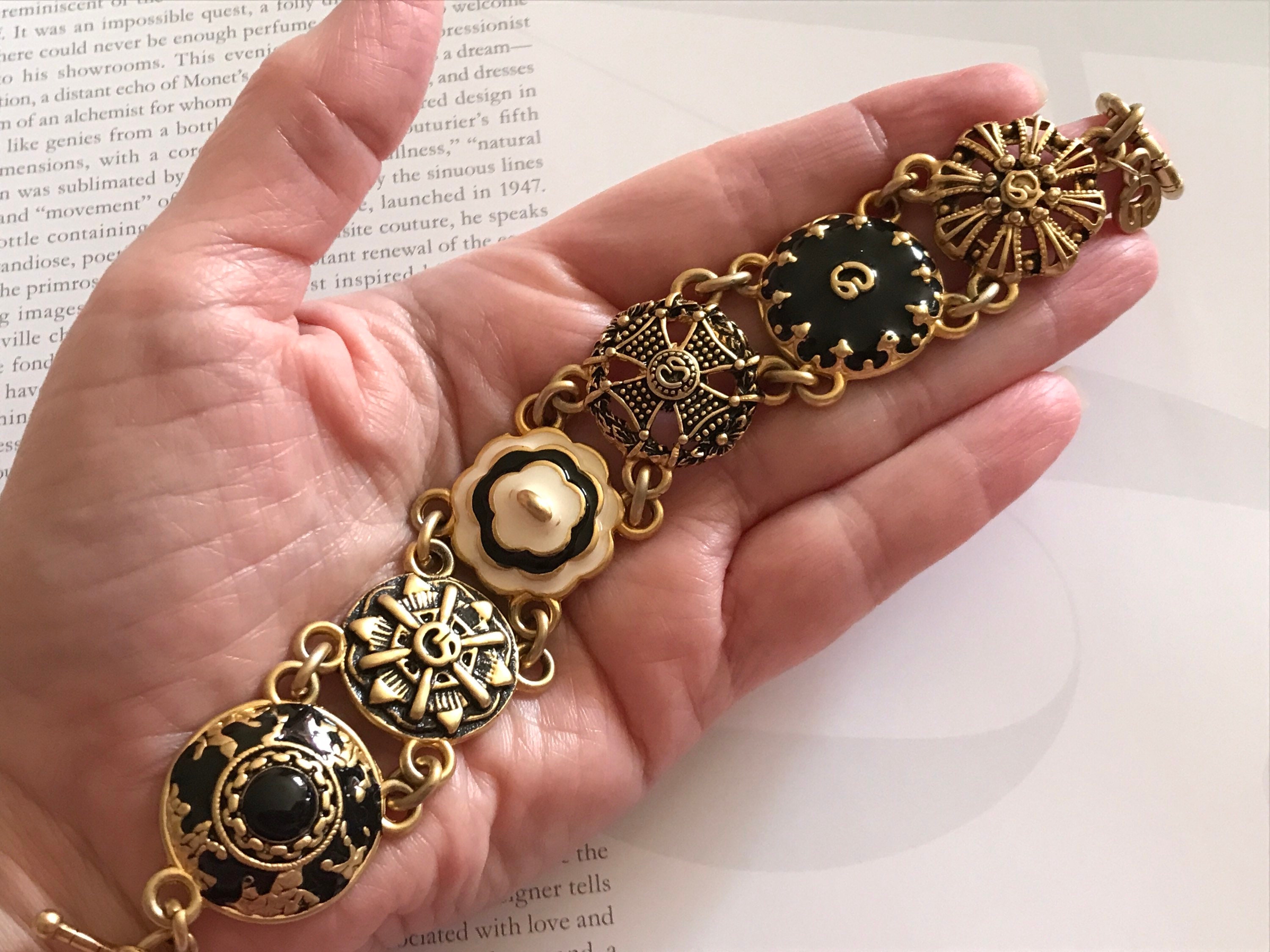 ST. JOHN Matt Gold Metal & Enamel Bracelet, Button Link Bracelet, 1980s Vintage - Etsy