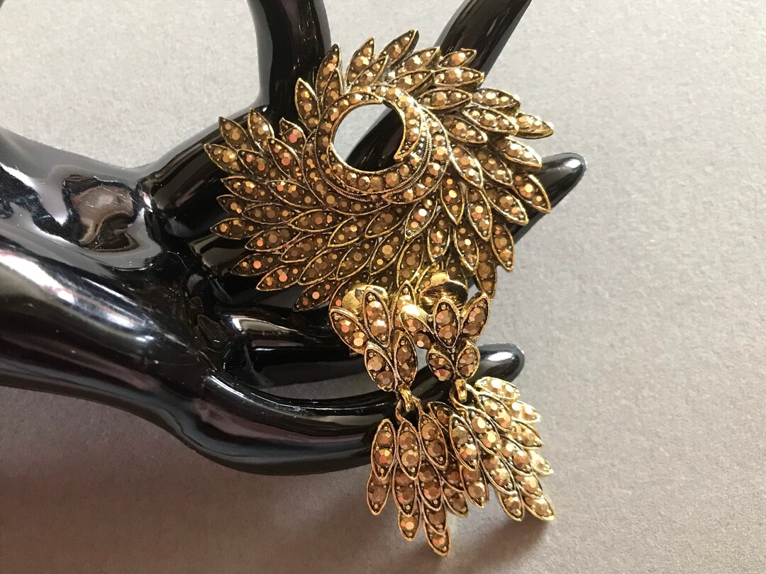 HOLLYCRAFT Swirl Brooch & Dangle Clip on Earrings Demi Parure, Aurum ...