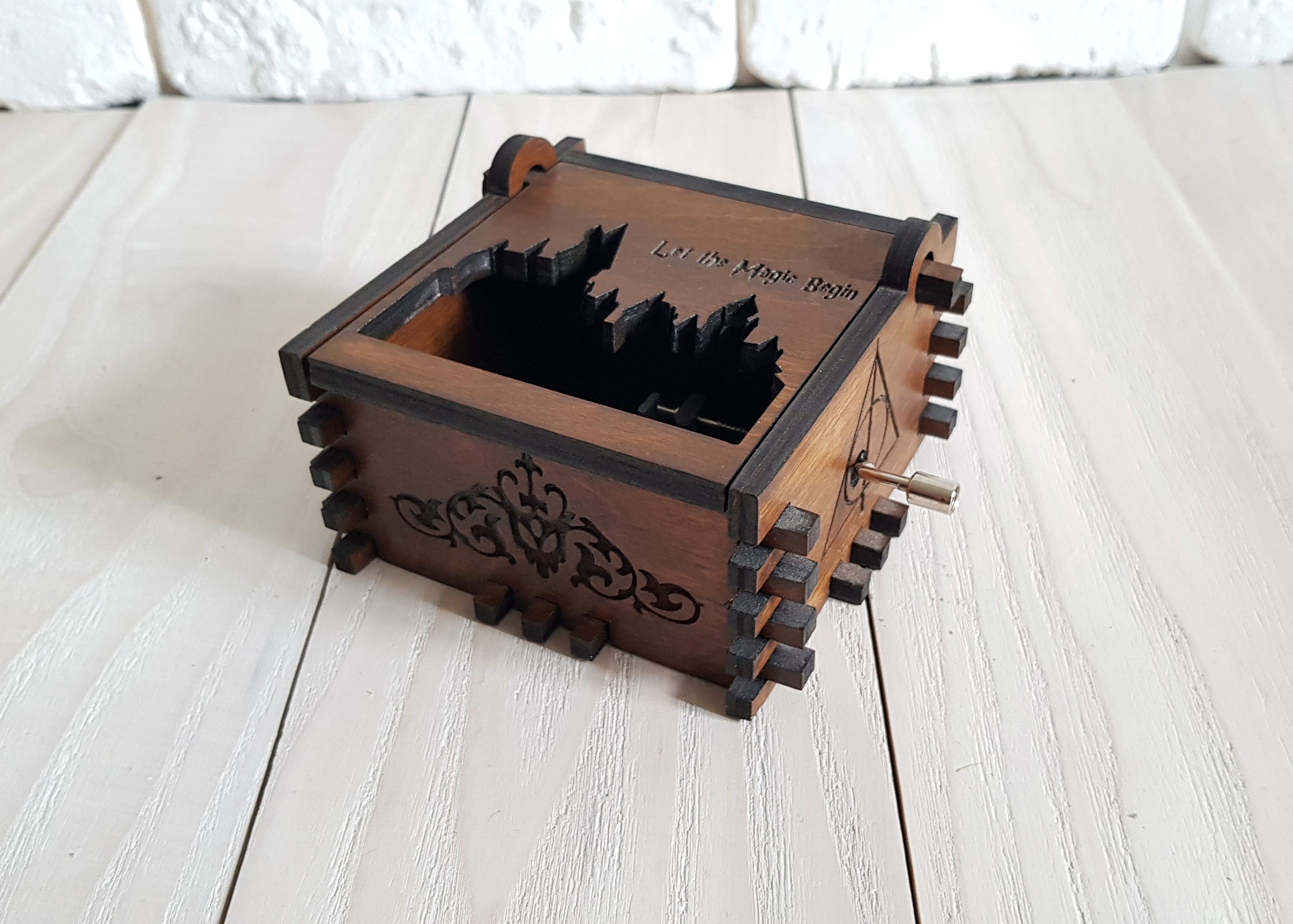 Christmas Gift Music Box Mechanical Music Box Music Box Handle Wooden ...
