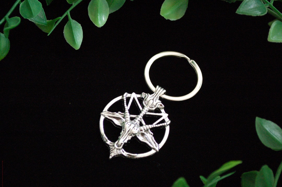 Silver Tone Inverted Pentagram Horned Goat Keychain Keyring Satan ...