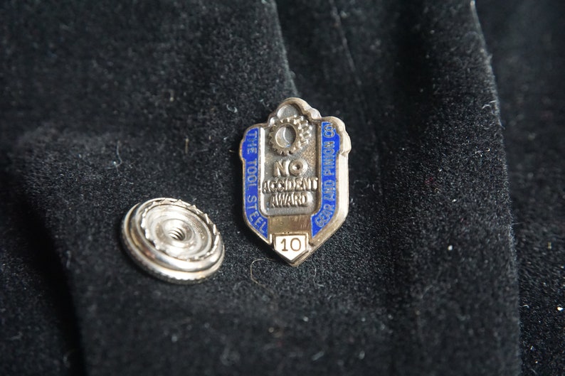 Enamel Lapel Pins Gold AS School Award Pin NSC 5 Year - Etsy