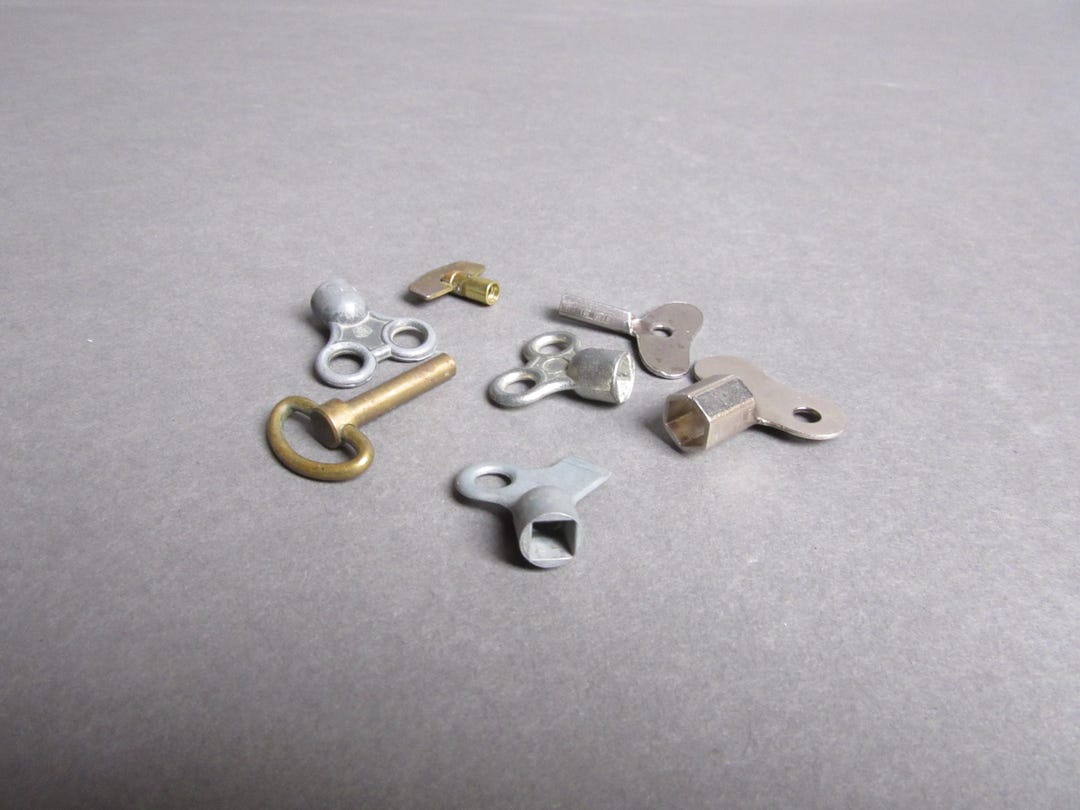 Vintage Clock Key Collection, Assortment, Seven Keys, Vintage Metal ...