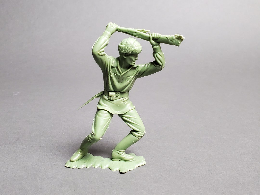 Vintage 1960's Louis Marx Green Plastic Action Figure Army Man, Large ...