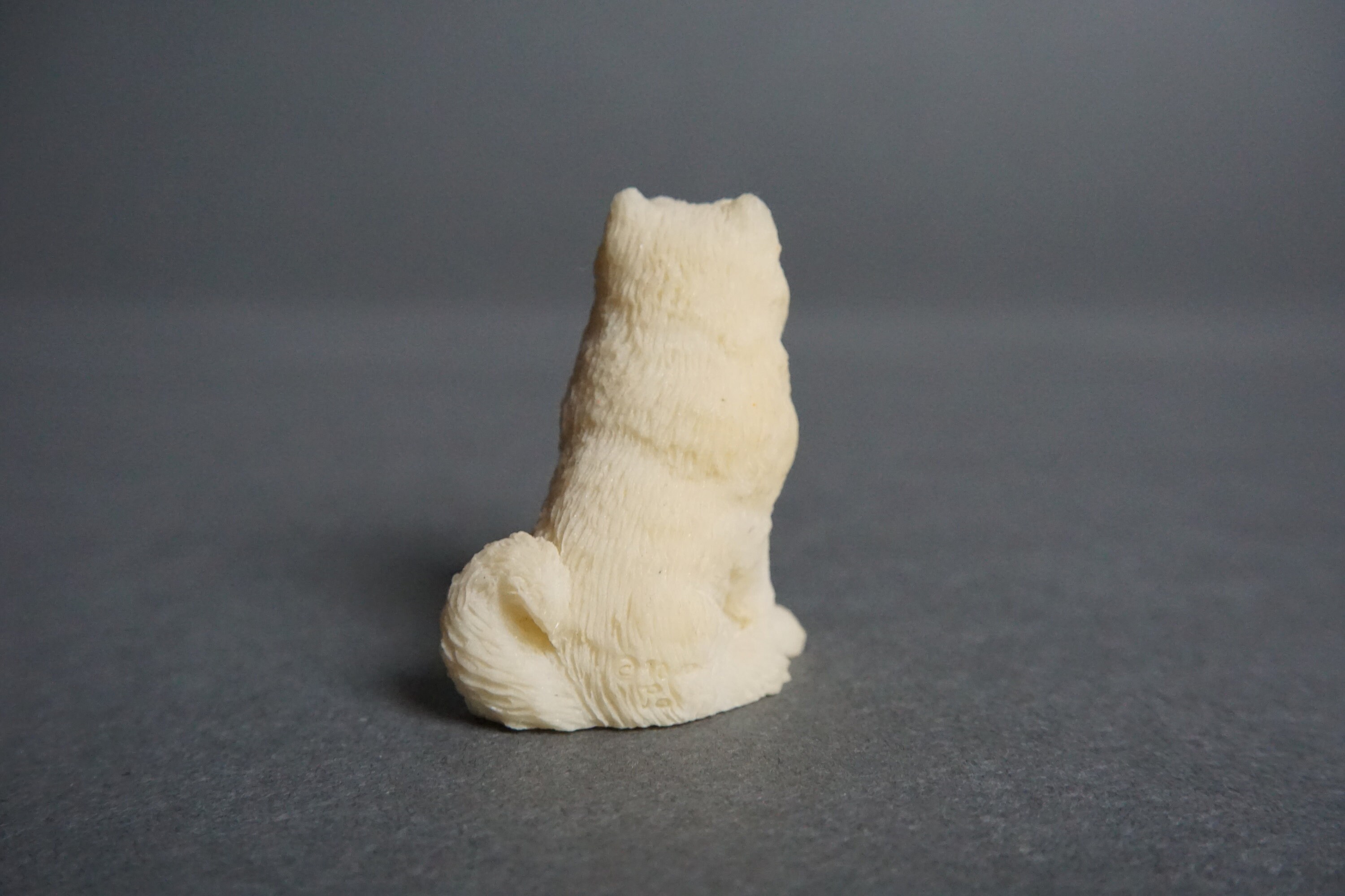 Miniature Resin White Dog Figurine, Cute White Eskimo Dog Figurine ...