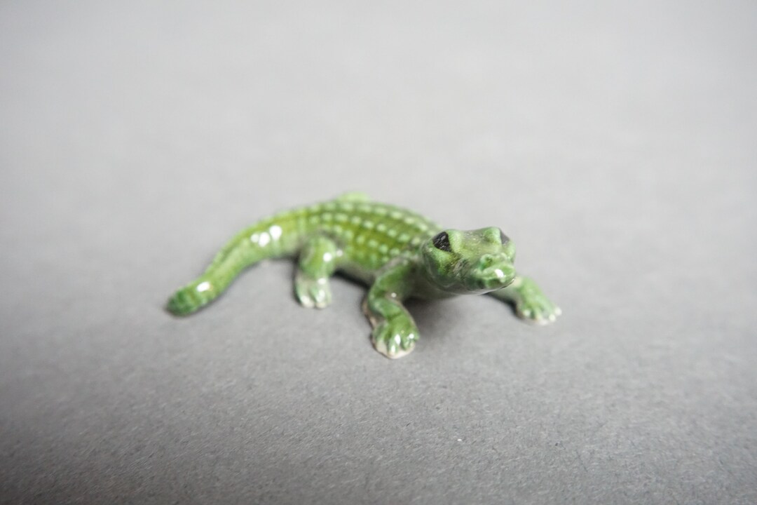 Hagen Renaker Ceramic Alligator Figurine, Miniature Mama Alligator ...