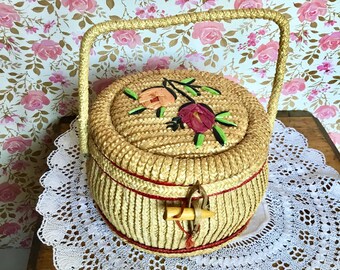 Cute Vintage Sewing Box | Etsy