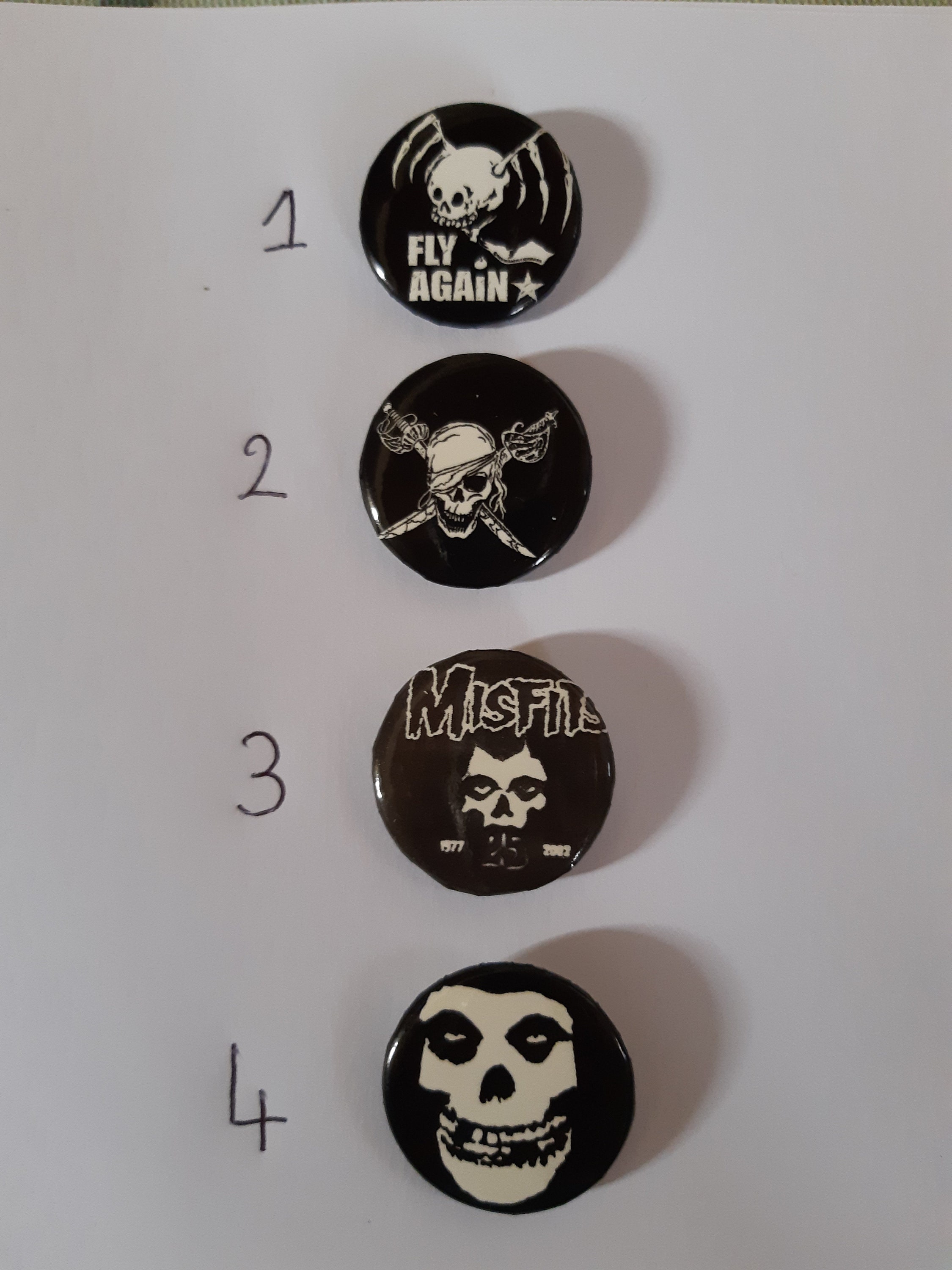 50 Vintage Punk Rock Pins Models